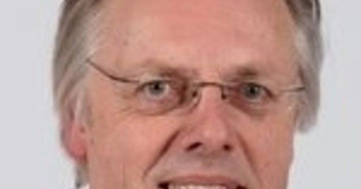 Zee, van der, J.S. (Dr.)